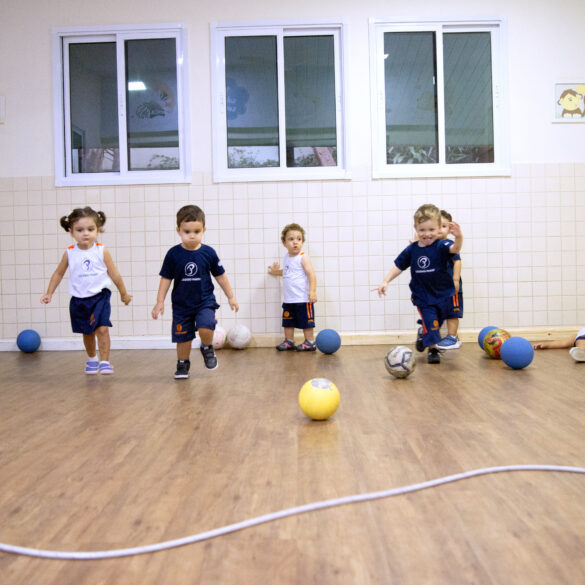 Colheita de bananas na Educação Infantil vira aula prática no Colégio ...
